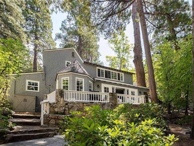 27844 Greenway Dr, Lake Arrowhead, CA 92352