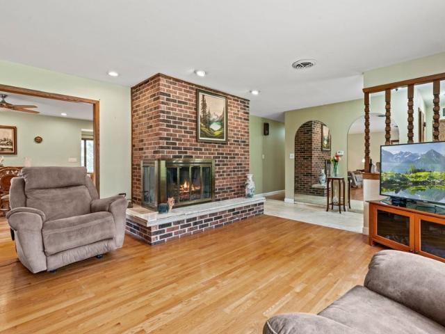 27855 W Main St, Wauconda, IL
