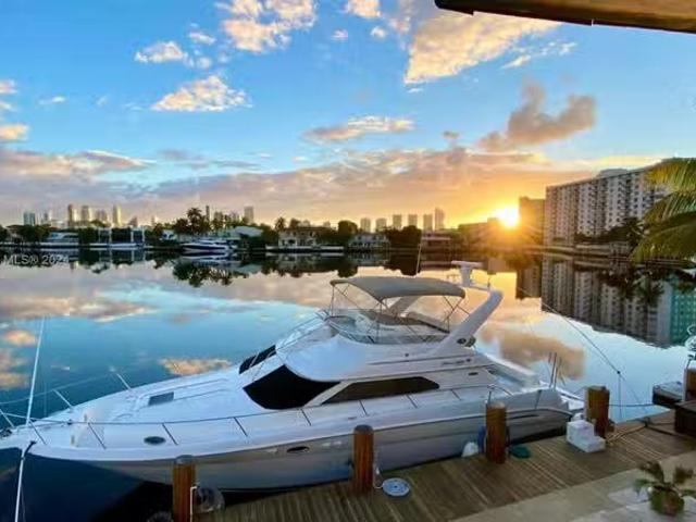 2785 NE 165TH TER # 90, NORTH MIAMI BEACH, FL 33160 Condo/Town.