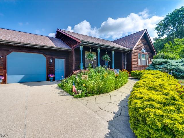 2785 Brady Lake