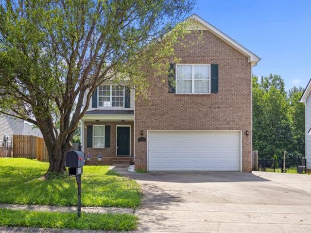 2785 Ridgepole Dr, Clarksville, TN 37040