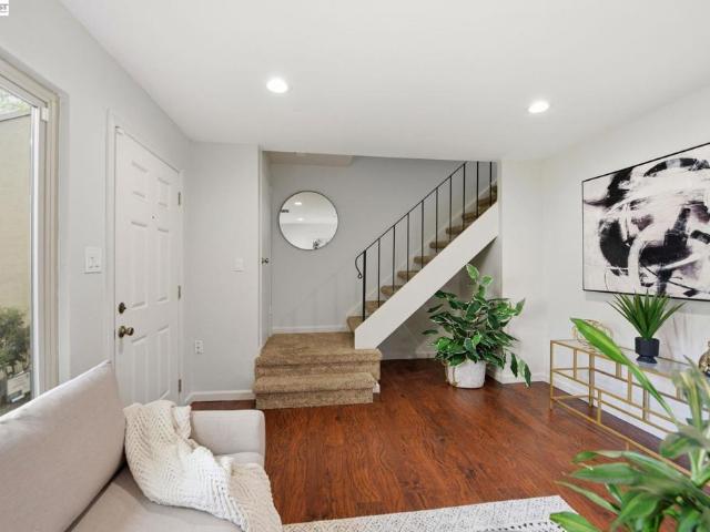 27864 Hummingbird Ct