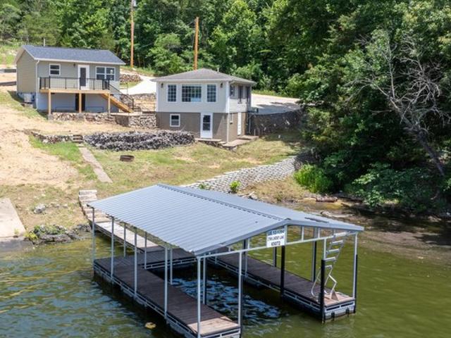 27866 Lyndsey Ln, Rocky Mount, MO 65072