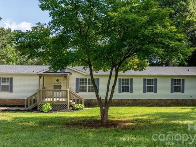 2786 Ridgecreek Dr, Morganton, NC 28655