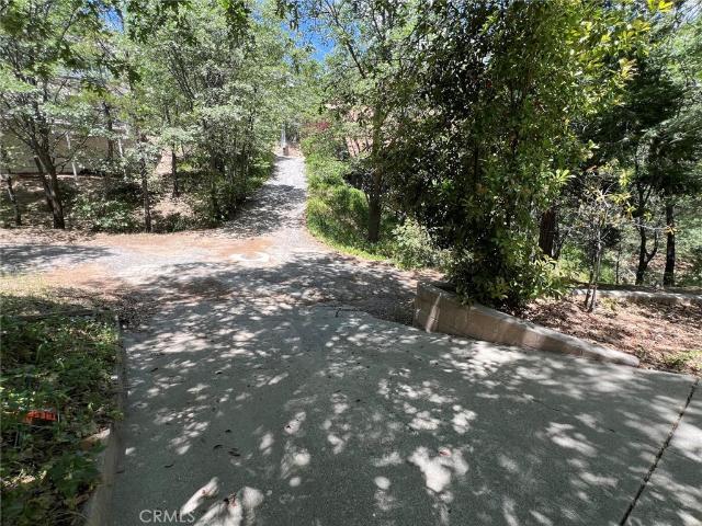 27874 Matterhorn Dr, Lake Arrowhead, CA 92352 | MLS #IG25261