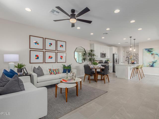 2789 n verrado way