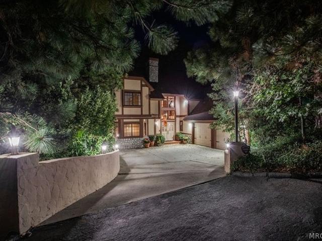 27801 St Bernard Ln, Lake Arrowhead, CA 92352