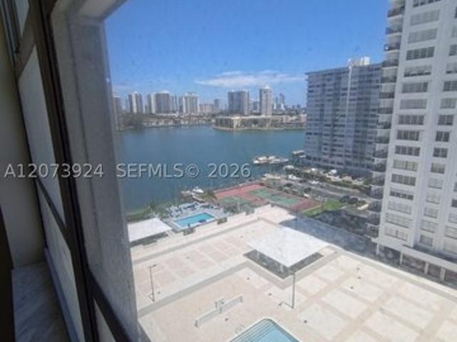 2780 NE 183rd St Apt 1402, Aventura, FL 33160