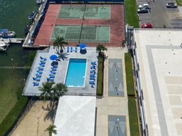 2780 NE 183rd St #1505 Aventura, FL 33160