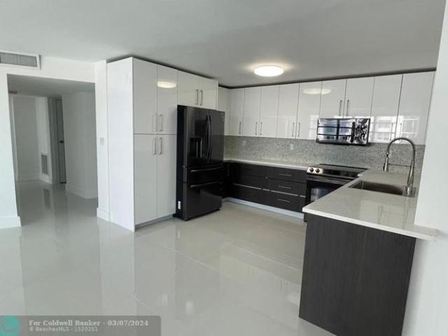 2780 NE 183rd St #2004, Aventura, FL 33160