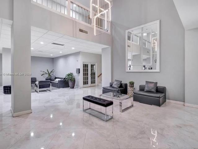 2780 NE 183rd St #2011, Aventura, FL 33160