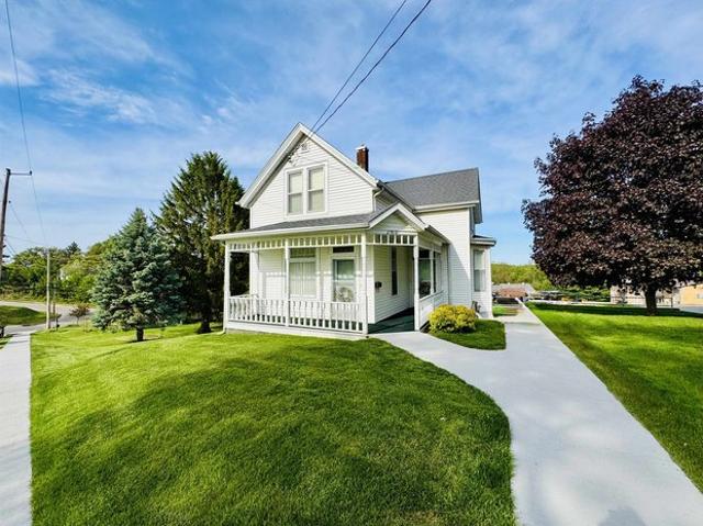 2780 Broadway St, Dubuque, IA 52001