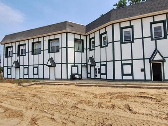2780 Sanford St, Muskegon Heights, MI 49444
