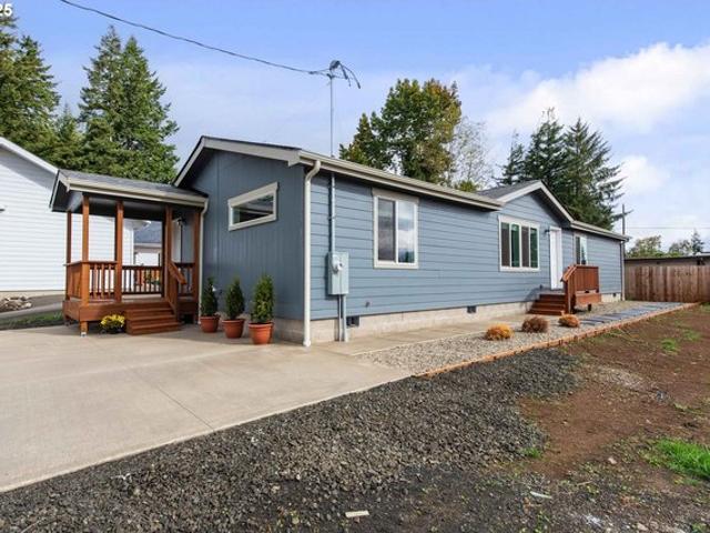 2780 34th St, Coos Bay, OR 97420