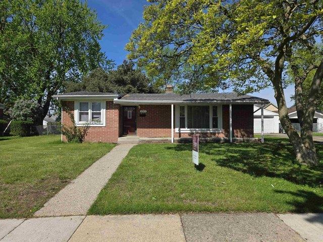 27815 Shock St, Saint Clair Shores, MI 48081