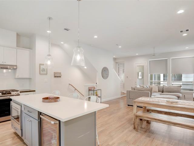 2781 Clinton Dr, Houston, TX 77020 | MLS #36930 | Compass