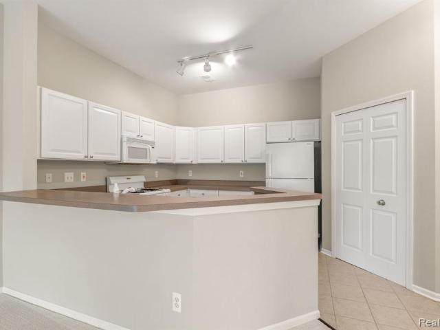 2781 Knightsbridge Circle # 72