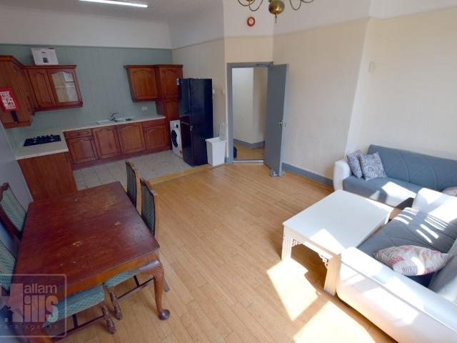 278 280 Glossop Road, Sheffield, South Yorkshire S10, 3 bed flat to rent, £1,200 pcm | PrimeLocation