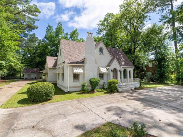278 Bexar Avenue W