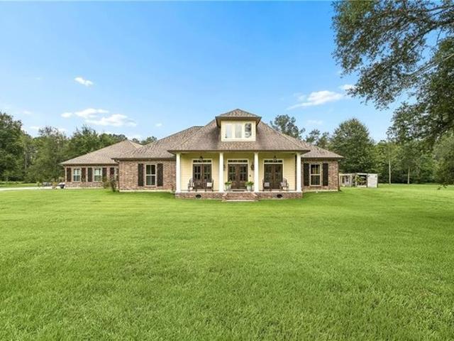 278 Oak Downs Dr, Pearl River, LA 70452