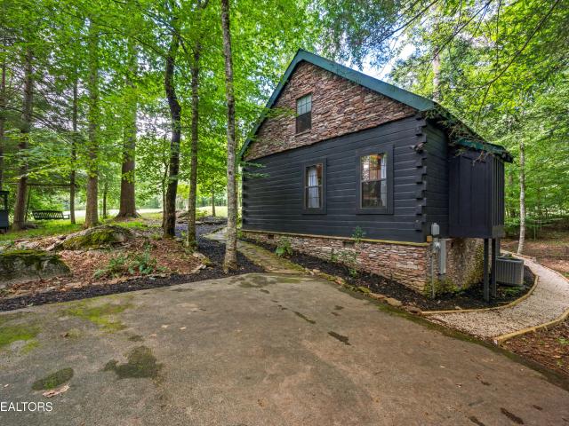 278 Laurel Rd