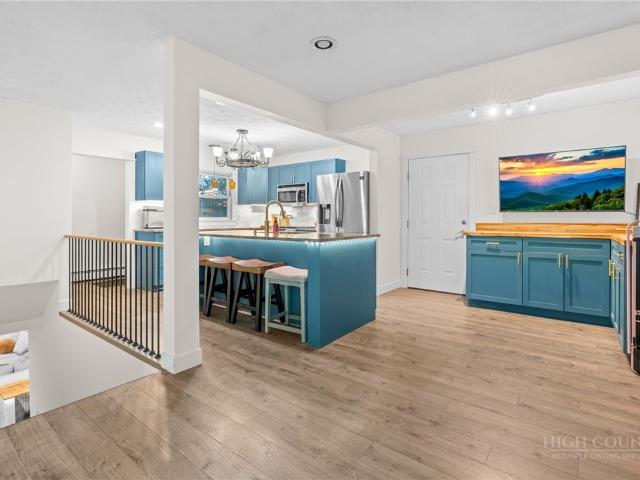 278 Poplar Summit
