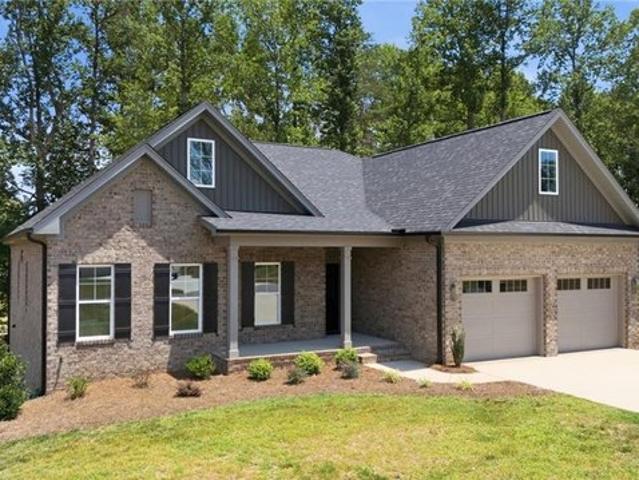 278 Vine Ridge Dr, Winston Salem, NC 27127