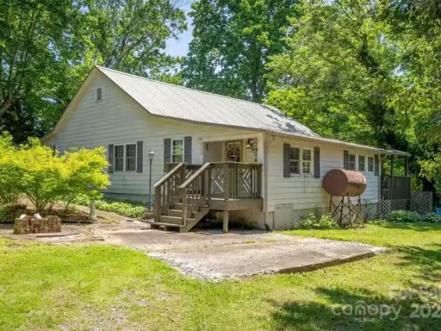 2794 US 64, MORGANTON, NC 28655 Single Family Residence For Sa.