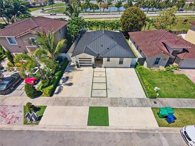 27964 SW 136th Pl, Homestead, FL 33032