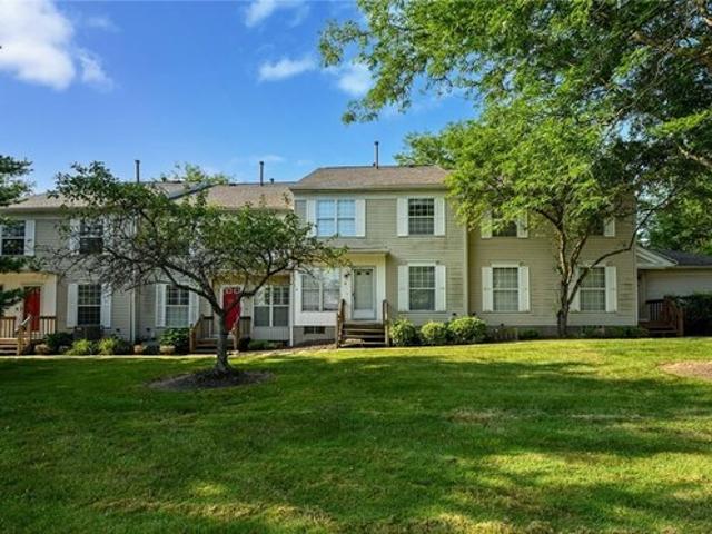 2796 Mull Ave Apt B, Akron, OH 44321