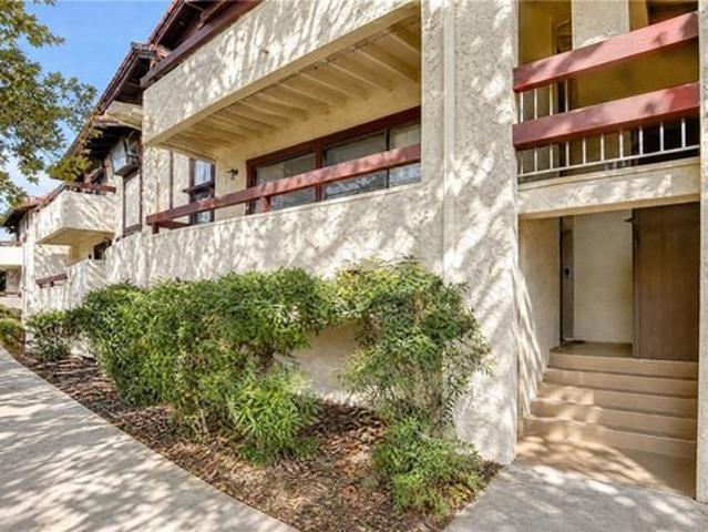 27979 Sarabande Ln Unit 247, Canyon Country, CA 91387