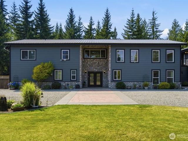 2797 Lost Creek Ln NW, Bremerton, WA 98312