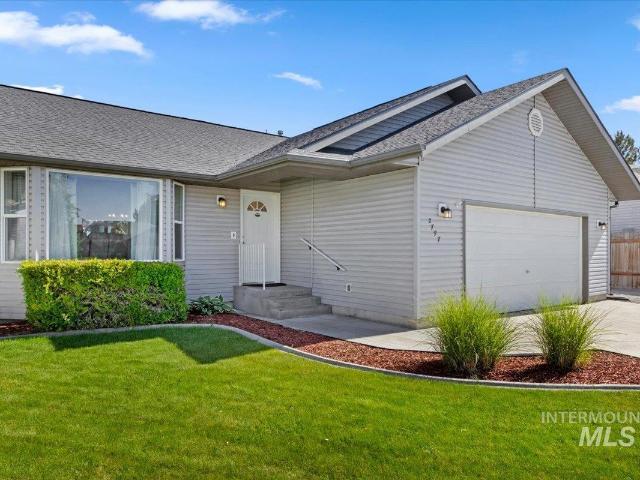 2797 Paintbrush Dr