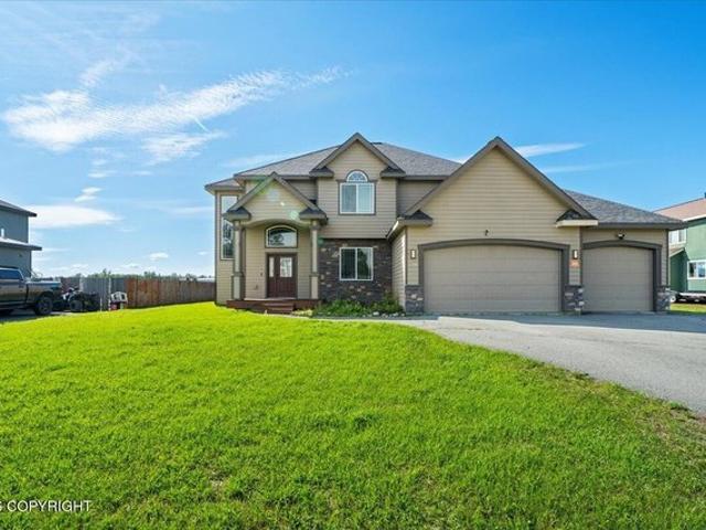 2798 S Barnyard Cir, Wasilla, AK 99654