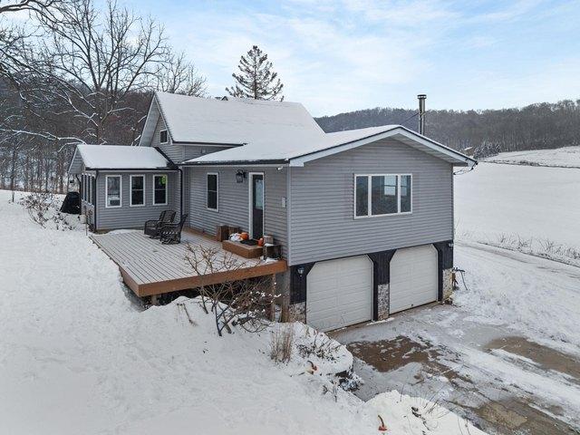 27995 Benben Ln, Richland Center, WI 53581