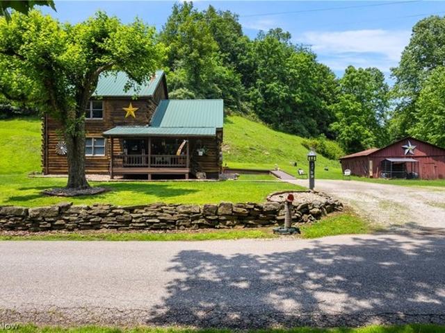 2799 Little Creek Rd, Le Roy, WV 25252