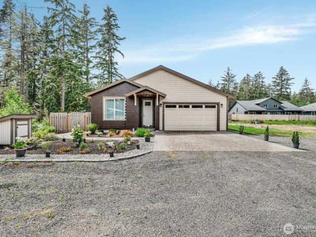 27905 V St, Ocean Park, WA 98640