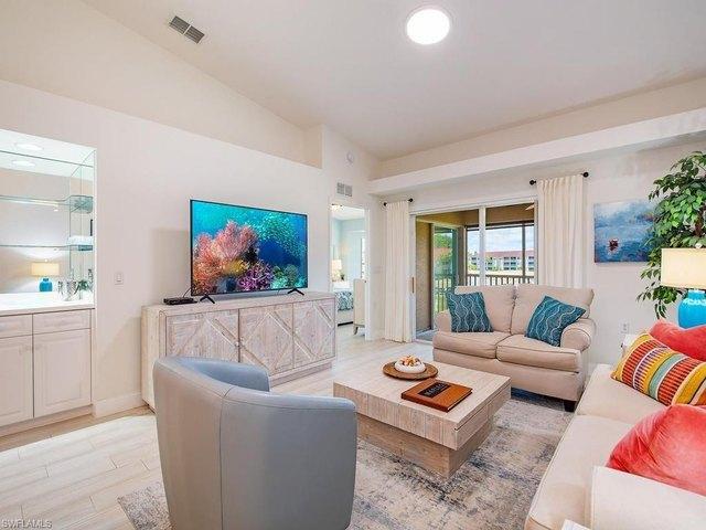 2790 Cypress Trace Cir Apt 2226, Naples, FL 34119