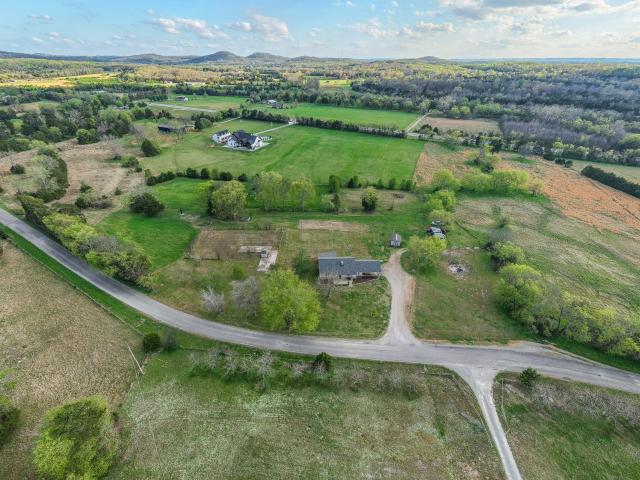 2790 Joe Reeves Rd, Lewisburg, TN 37091 | MLS #3168 | Compass