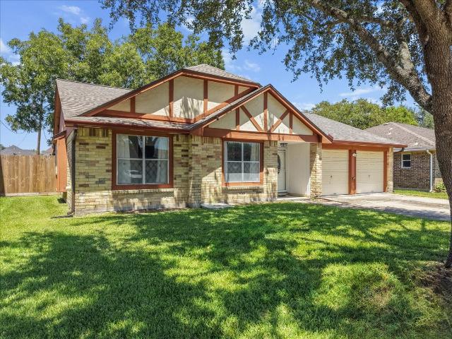 2790 Pinewood Drive