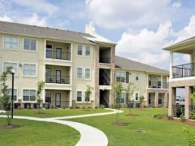2790 Rodeo Road, 4 beds, 2 full baths