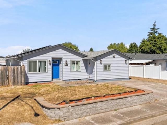 2790 S 9th St, Lebanon, OR 97355