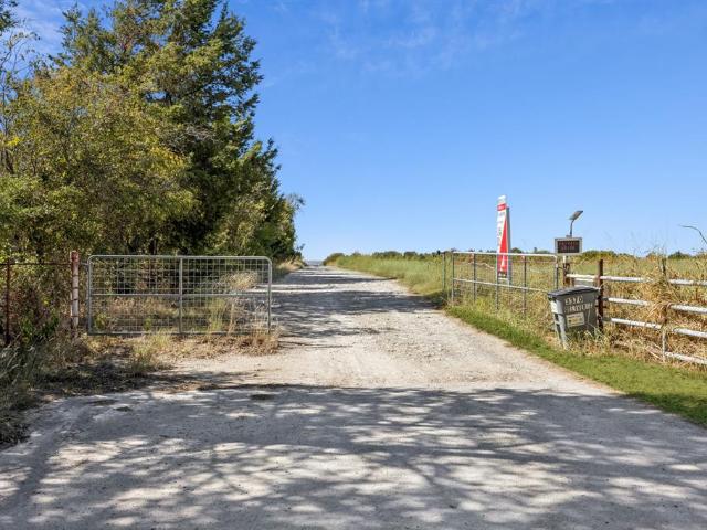 2791 Bobby Smith Ln, Midlothian, TX 76065 | MLS #21184 | Compass
