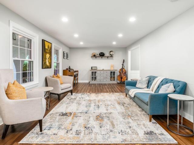 2792 Stratford Drive