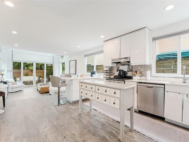 2792 SW 22nd Ave, Miami, FL 33133