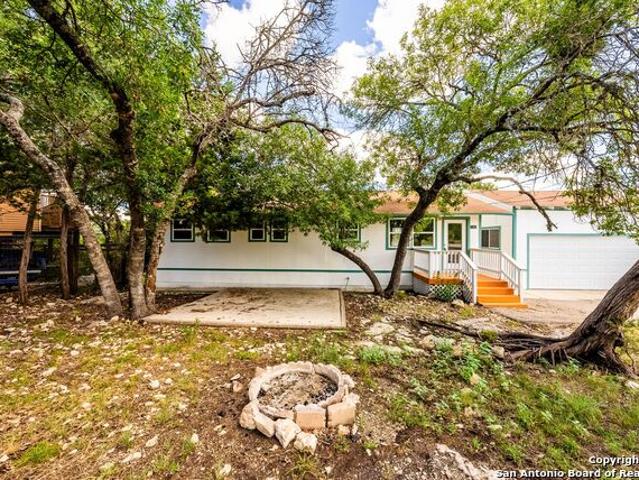 2792 Woodcrest