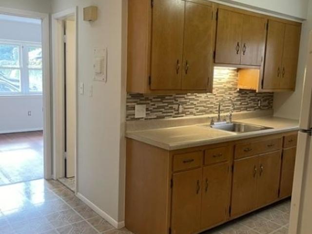 279 Chestnut St # 3