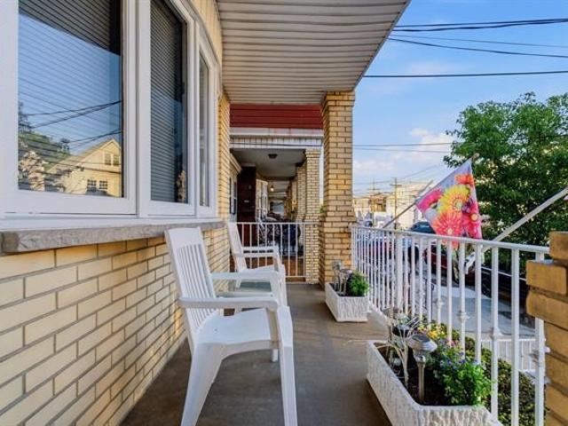 279 Avenue A