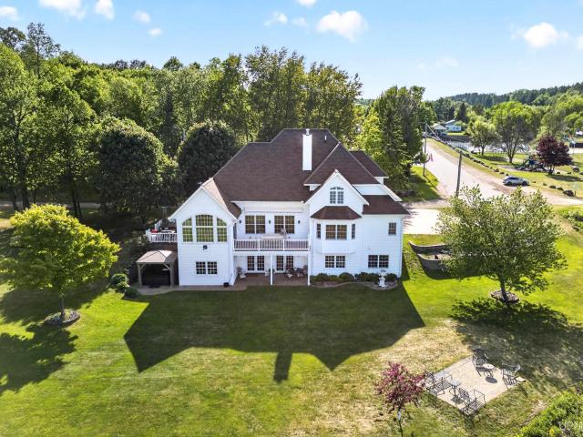 279 Black Road