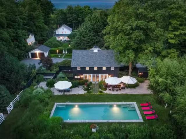 279 BLACK ROCK TPKE, REDDING, CT 06896 Single Family Residence.